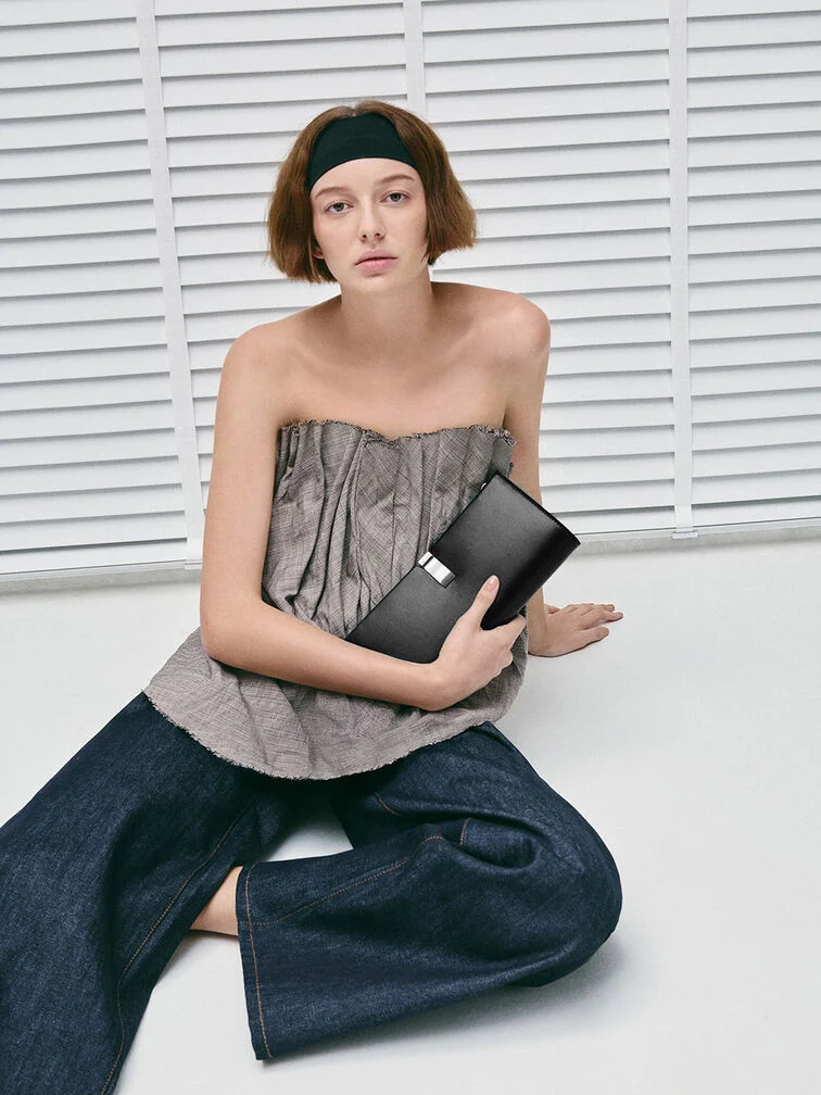 A Complete Guide: How To Style Clutches for Any Occasion - CHARLES ...