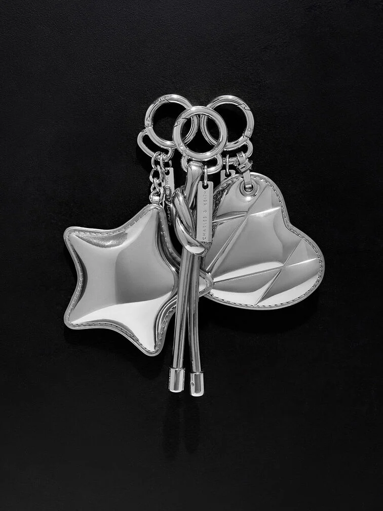 The Bag Charms Trend & How to Style It - CHARLES & KEITH CH