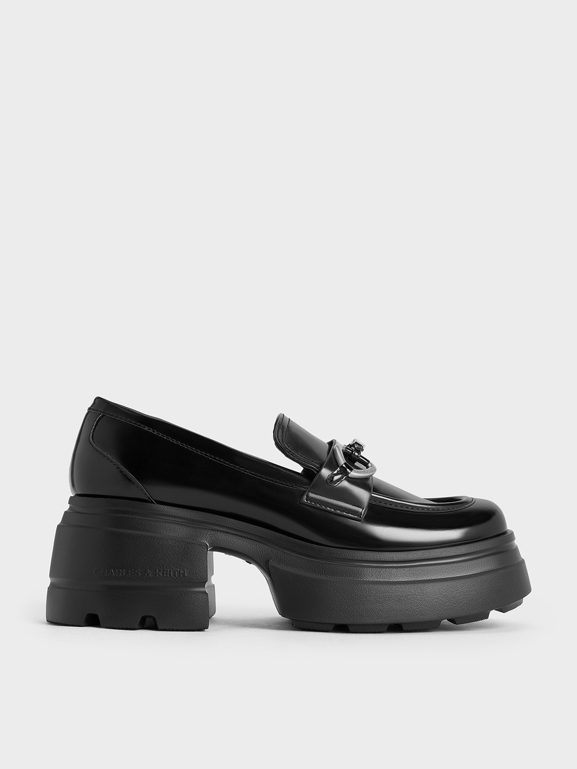 Klobige Plateau-Loafer mit metallischen Akzenten Schwarz Box - Black ...